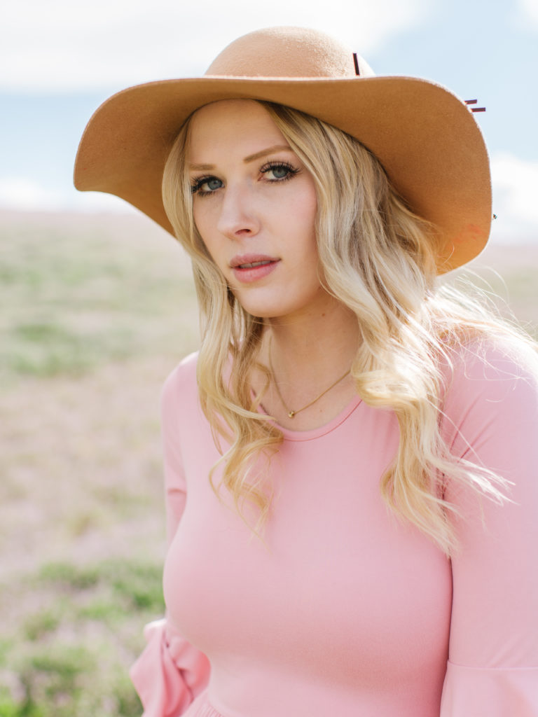 Regan + Look One - PHOTO + DESIGN